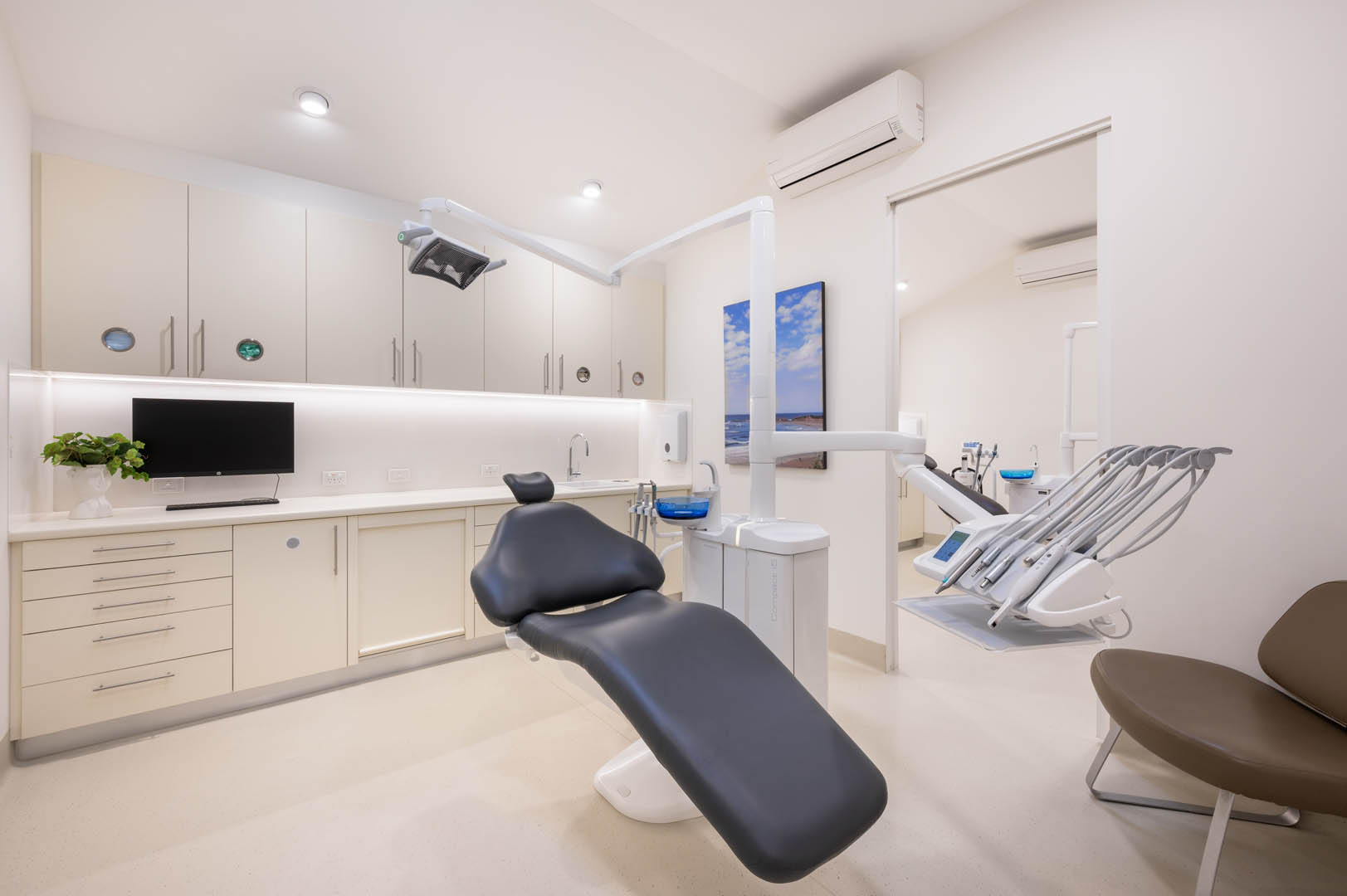 818 Dental - Project 3 :: Medifit Design & Construct - Award Winning ...