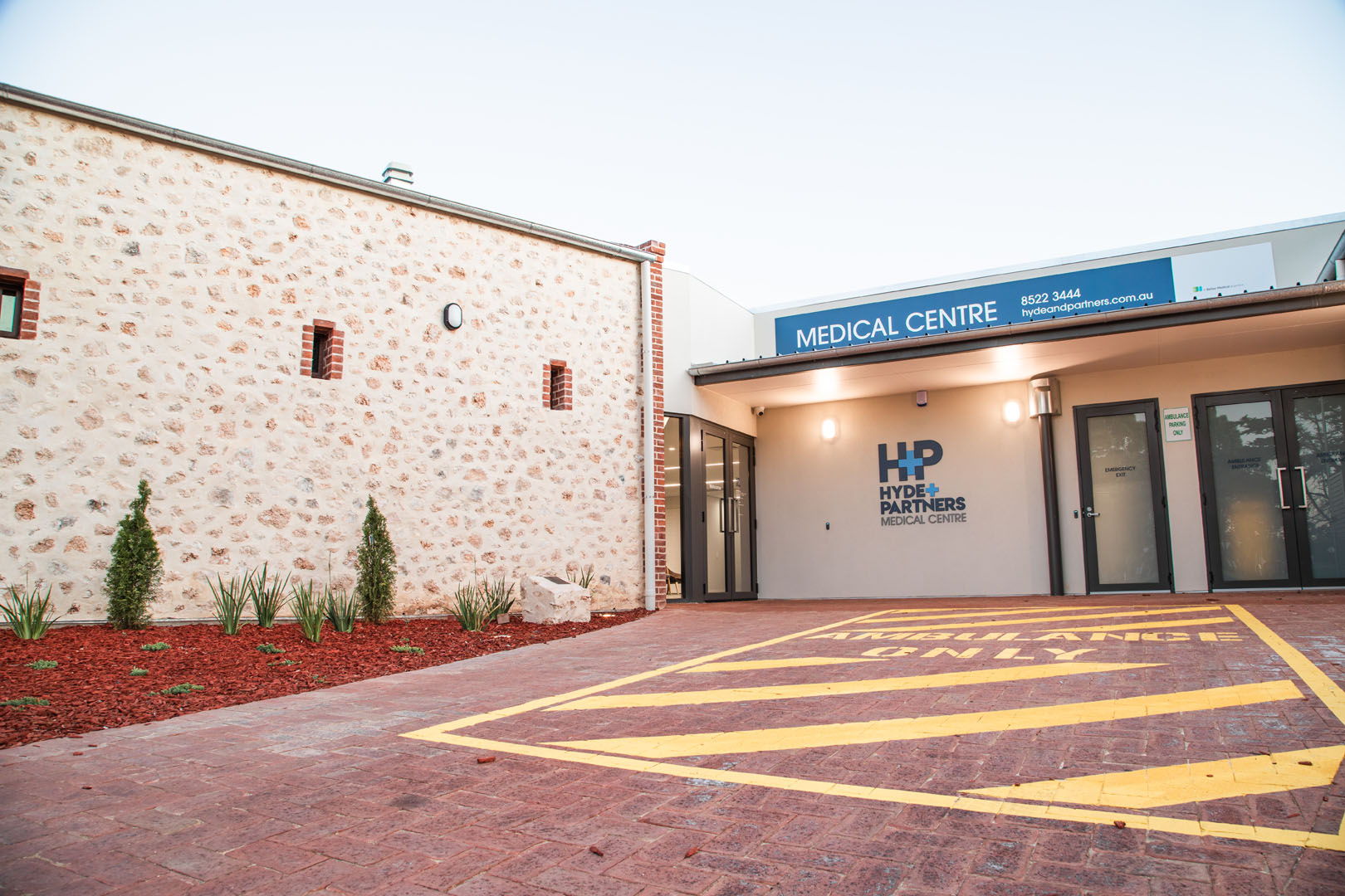 Hyde + Partners Medical Centre :: Medifit Design & Construct - Award ...